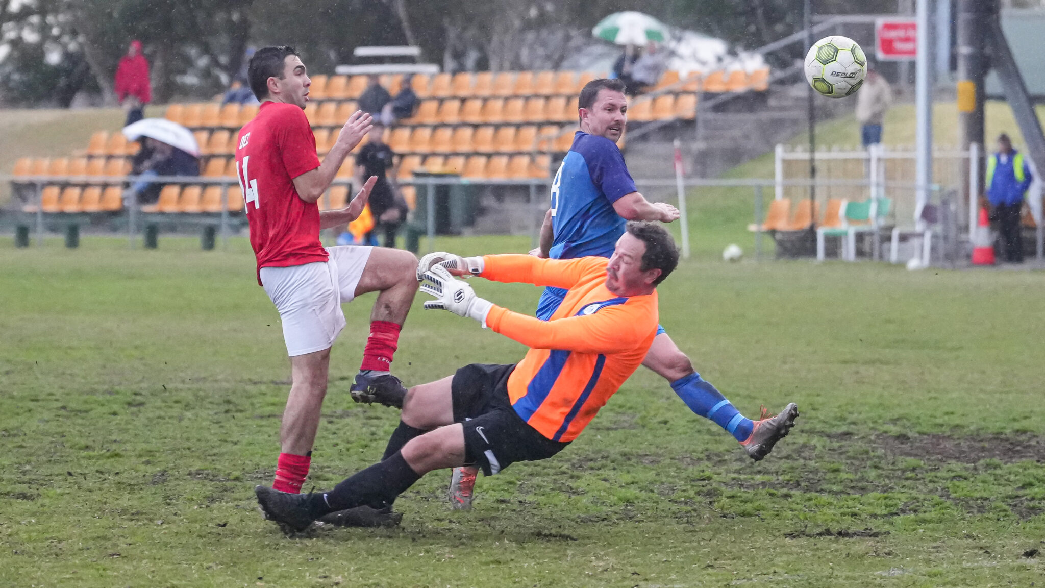 KYLE DEL-IVERS FOR THE FOXES - Football South Coast