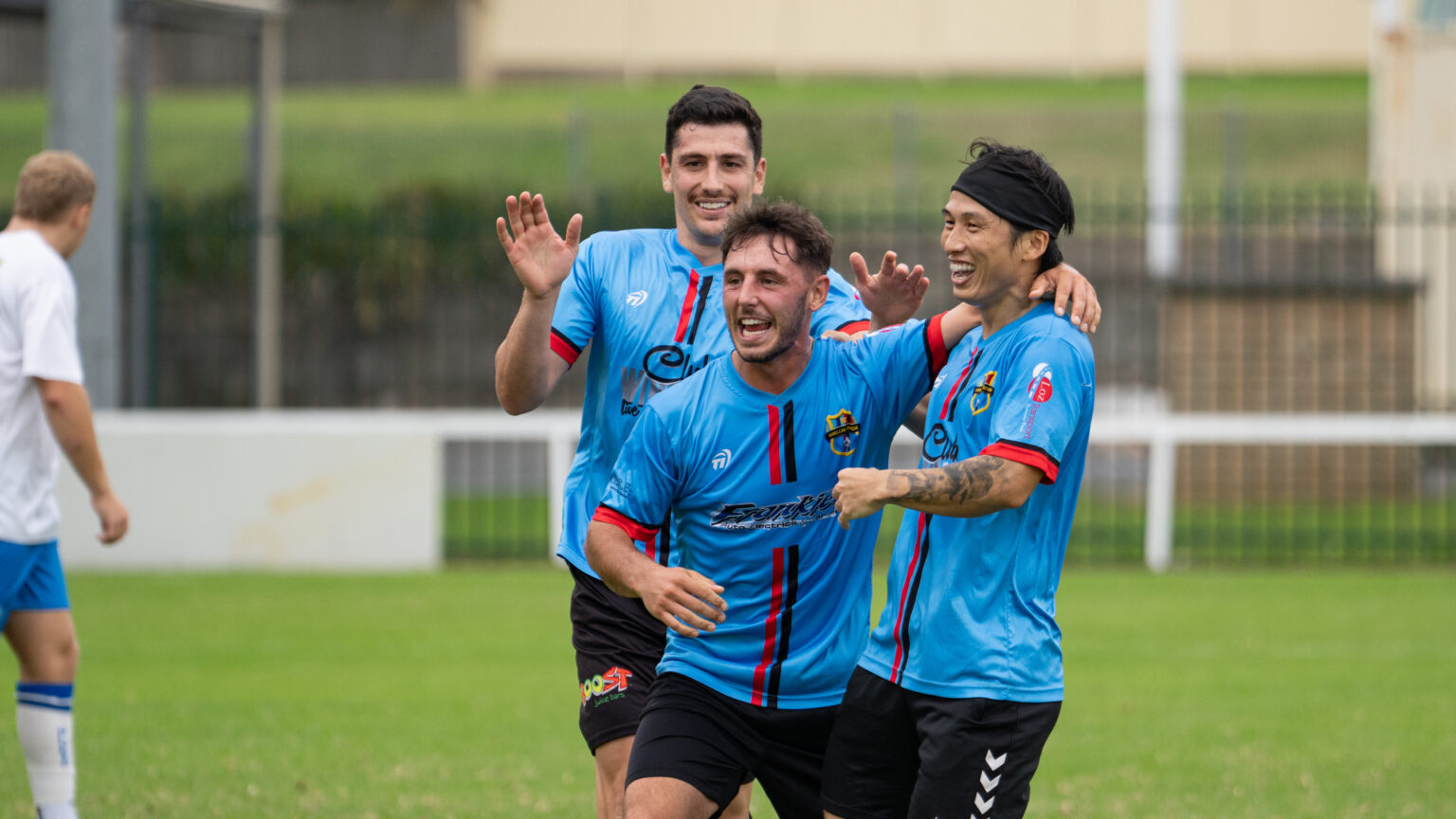 SHELLHARBOUR BREEZE PAST BLUEYS - Football South Coast